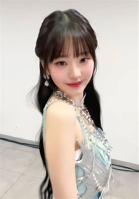 Pin By Daisy On 장원영 Jang Wonyoung Korean Idol Girls Music Girl