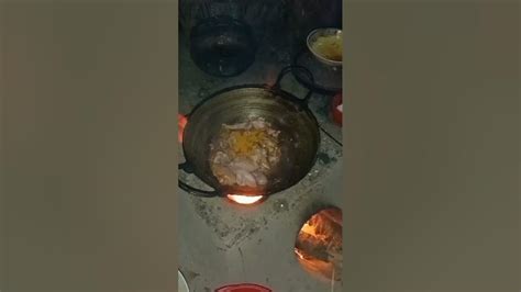 মাটির চুলায় মজাদার দেশি মুরগি রান্না Youtube