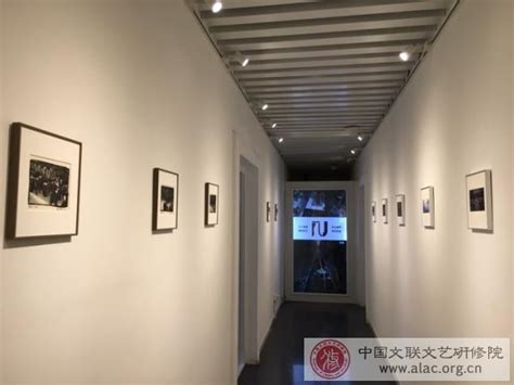 中青四期颜志雄首届铂金印相作品展在京展出校友动态校友服务中国文联文艺研修院