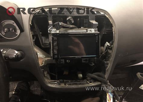 Замена штатной магнитолы на Kia Ceed - RealZvuk