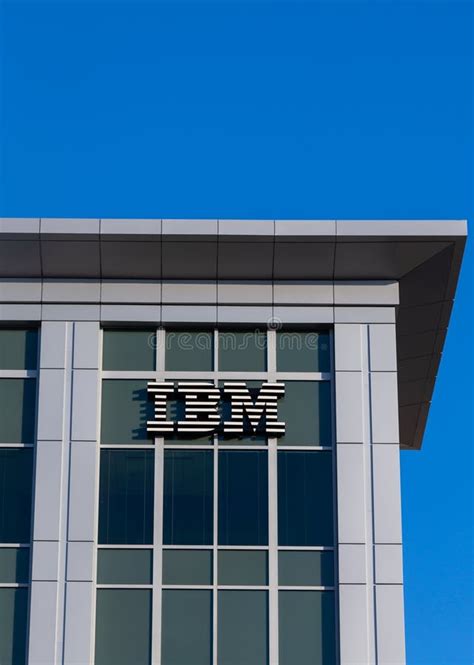 Ibm Company Logo On Headquarters Building 编辑类照片 图片 包括有 Headquarters Building 116970916