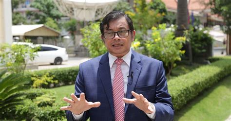 អ្នកវិភាគផ្នែកសង្គមនៅកម្ពុជាចាត់ទុកថា