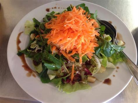 ΕΛΛΗΝΙΚΑ ΕΣΤΙΑΤΟΡΙΑ ΑΘΗΝΑ ΕΣΤΙΑΤΟΡΙΟ ΜΕΤΑΞΟΥΡΓΕΙΟ ΤΑΒΕΡΝΑ ΜΕΤΑΞΟΥΡΓΕΙΟ ΤΟ ΑΥΓΟ ΤΟΥ ΚΟΚΚΟΡΑ