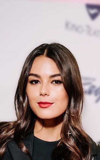 Знаменитости с типом фигуры «Перевернутый треугольник