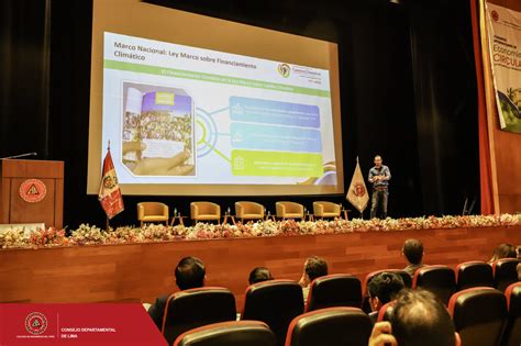 El Dr Juan Carlos Castro Vargas Ministro Del Ambiente Participó En