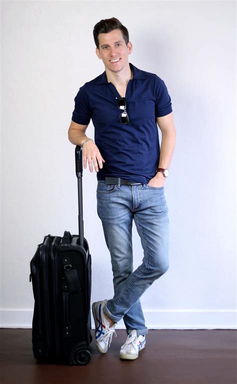 What To Wear To The Airport
