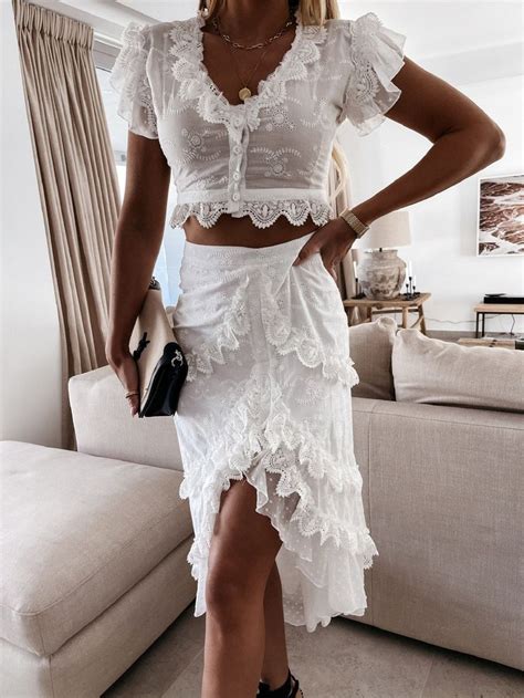 Women Sets Lace Stitching Short Sleeve And Half Skirt Two Piece Set