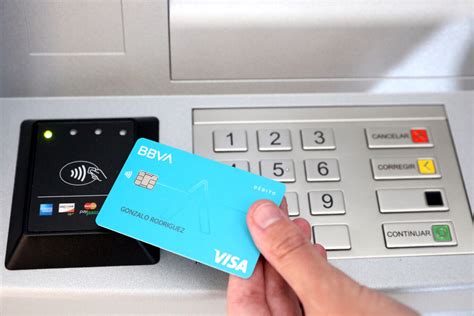 La nueva tarjeta de BBVA tiene un CVV dinámico que cambia cada cinco