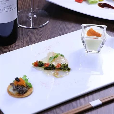 旬の食材をふんだんにつかった当店自慢のフルコース ギャラリー 大分県大分市のフレンチならCHAMBRE A SOURIRE