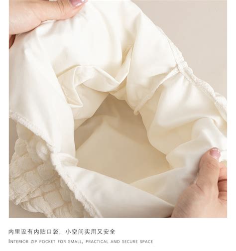 韩系云朵泡泡包简约时尚大容量小众单肩包女包纯色泡泡褶皱托特包 阿里巴巴