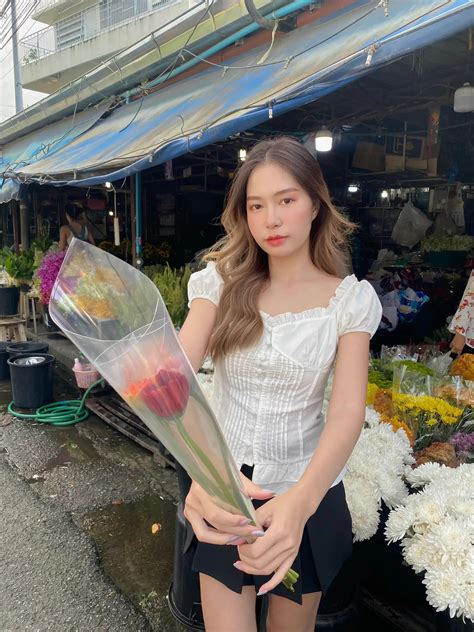 Ootd Fitcheck 💐 ลุคน่ารักแต่งตามง่าย แกลเลอรีที่โพสต์โดย ε Nessei ♡ Lemon8