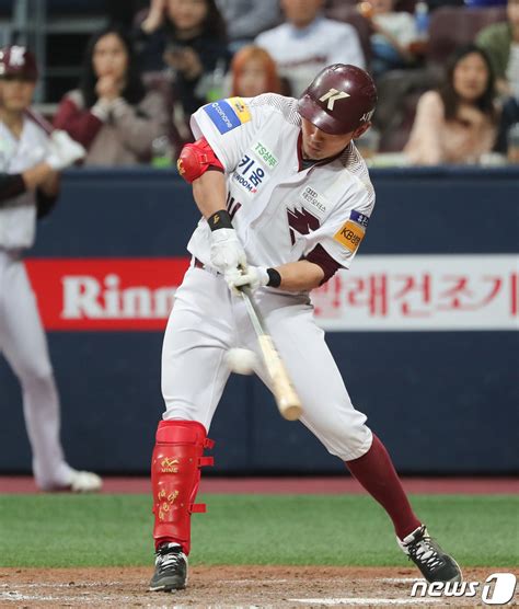 키움 서건창 1타점 적시타