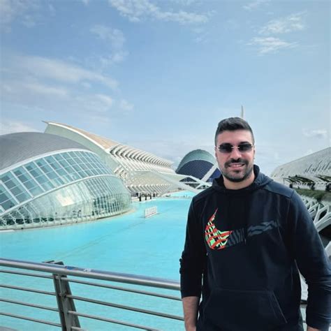 𝑭𝑹𝑨𝑵𝑪𝑬𝑺𝑪𝑶 𝑨𝑪𝑨𝑴𝑷𝑶𝑹𝑨 francescoacampora Threads Say more