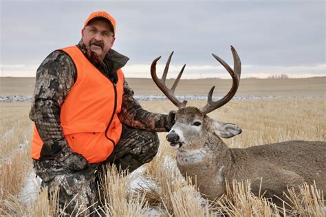 Hunting Deer Before During And After The Rut • Outdoor Canada