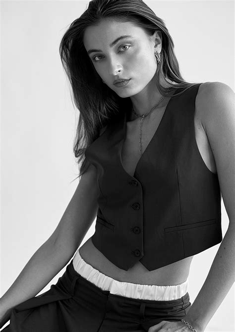Selina B Modelagentur München Hamburg Berlin Düsseldorf Elenamodelsde