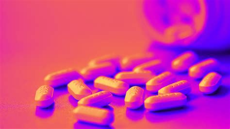 Health Experts Push Back Against Claim Tylenol Causes Autism