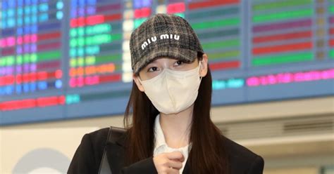윤아 공항에서 화보 찍는중 ★포토