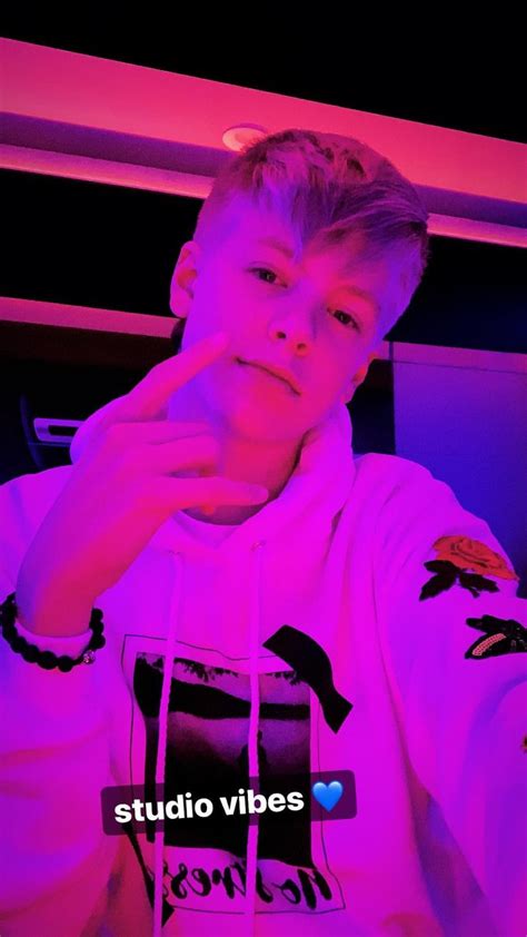 Pin By Jeeranun Tankham On Carson Carson Lueders Carson Annie