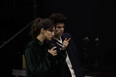 B Rbara Branco Apanhada Em Clima De Romance Com Outro Ator