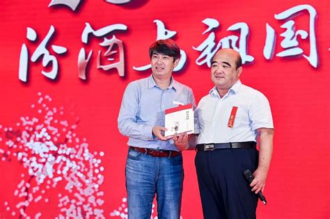 70年前，开国第一宴喝的是什么？ “汾酒速度”之外，汾酒还向全世界讲出贯穿6000年酿酒史的汾酒故事。文 云酒团队9月5日，在1949年