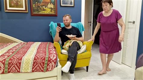 Мама накормила Youtube