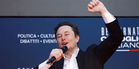 일론 머스크 테슬라 차량에 인공지능 챗봇 그록 통합 구상 Xai와 협력 강화