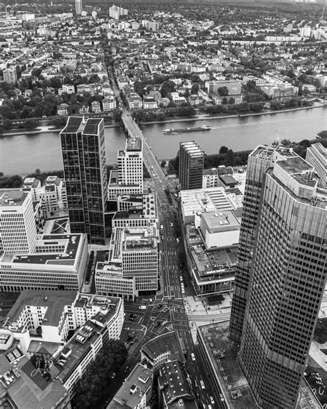 Bankenviertel Frankfurt besichtigen Hochhäuser und Geschichte