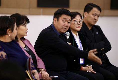 Соёл урлагийн салбарынхан 500 мянган төгрөгийн цалинг ₮1 саяд хүргэхийг хүсэв