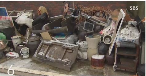 쓰레기 두고 간 세입자 한 마디에 꼼짝 못하는 집주인 인스티즈instiz 이슈 카테고리