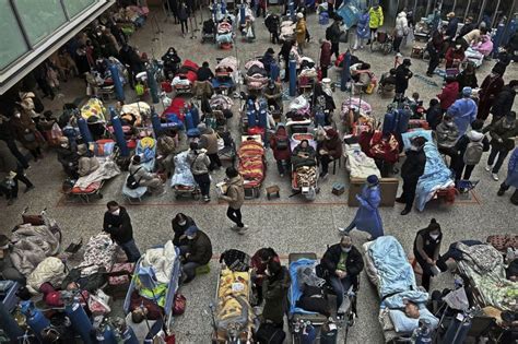 БНХАУ цар тахлын хязгаарлалтаа гэнэт сулруулсан нь 1 9 сая хүний нас баралтад нөлөөлжээ