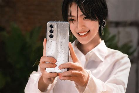 Oppo Reno12 AI Smartphone Is A Mid Range Phone That Lets You Chat Without Network Or Satellite