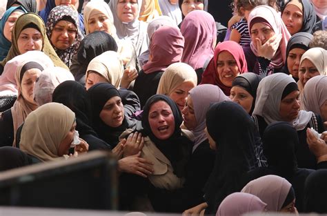 تشييع جثمان فتى أعدمه جيش الاحتلال شمالي الضفة فلسطين أون لاين