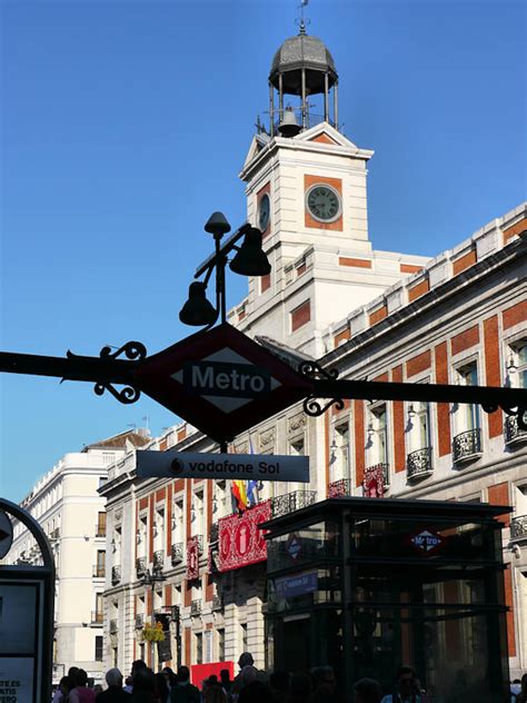 La Puerta Del Sol Centre De Madrid Et Du Pays