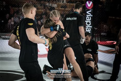 Fight Photos Elin Öberg Versus Anna Astvik At Superior Challenge 18
