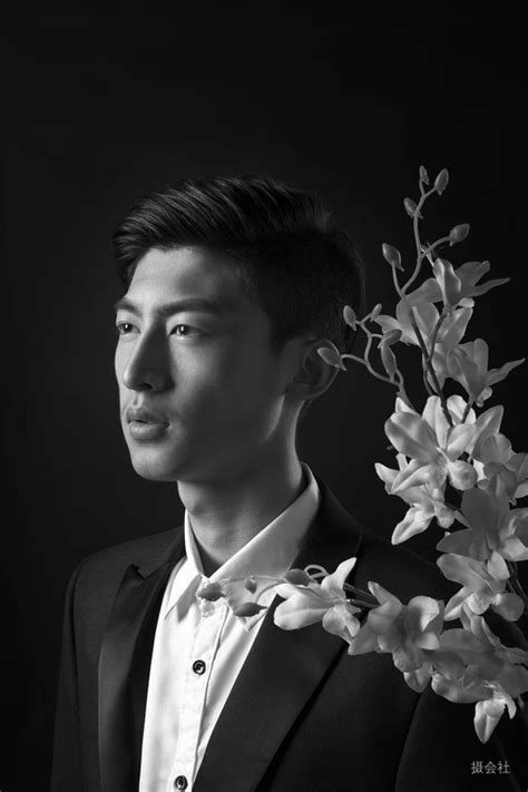 北京摄影师 摄影工作室样片创作 需要两位五官端正身材好，有范儿的小哥哥来当下男模，大概拍半天，拍摄职业形象照类 摄会社 摄影师