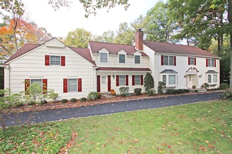 54 Gordon Rd Essex Fells Twp Nj 07021 1604 Mls 3179072 Redfin