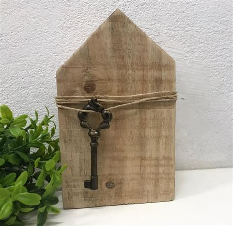 Enfeite Casinha De Madeira Chave Elo Produtos Especiais