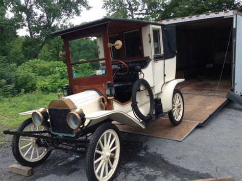 1913 Ford Model T Town Car
