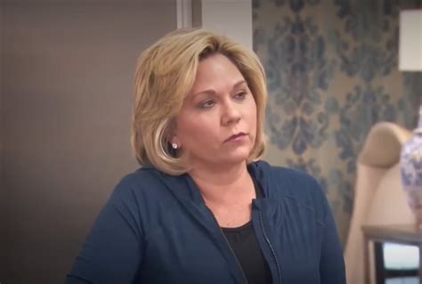 How Bad Are Julie Chrisleys Living Conditions In Prison