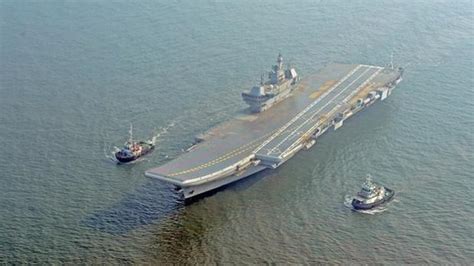 Watches Sculpture Pay Homage To First Aircraft Carrier Ins Vikrant R11