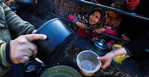 Feeding Gaza Scenes From The Desperate Scramble To Avert Famine