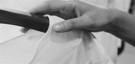 Тайната да се отървете от петната от пот е в…шкафа ви Idei Bg