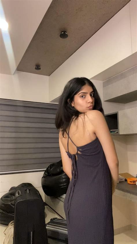 Épinglé Par Ashu Sur Gurls🪽 En 2024