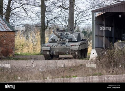 British Army Challenger 2 Ii Fv4034 Main Battle Tank Stationary Between