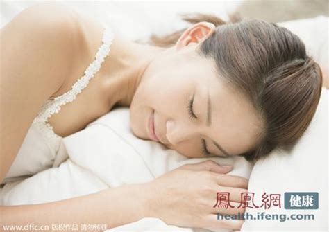 你睡觉流口水吗？睡觉流口水暗示5种病睡觉流口水睡觉姿势凤凰健康