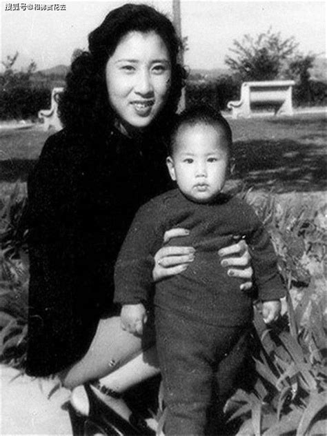 孟良崮战役部队无桥渡河，32名沂蒙妇女用身体架人桥，有的落下终身残疾 搜狐大视野 搜狐新闻