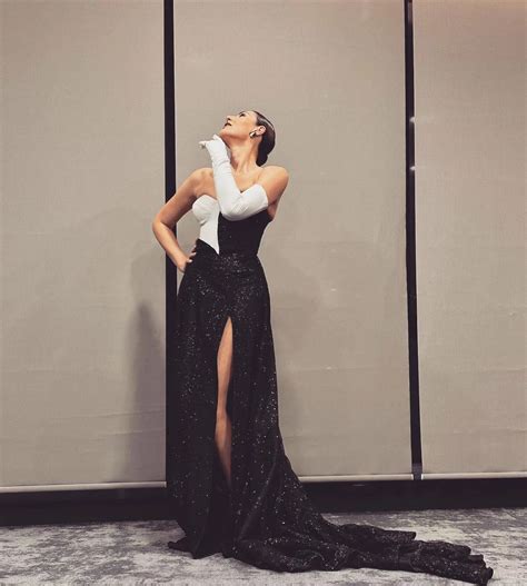 თიკა ფაცაციას ჩაცმის სტილმა საზოგადოება აღაფრთოვანა ფოტო