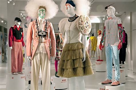 Le Musée De La Mode Danvers Ferme Ses Portes Jusquen 2020