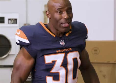 Terrell Davis 51 Looks Like He Could Still Play For The Broncos Today