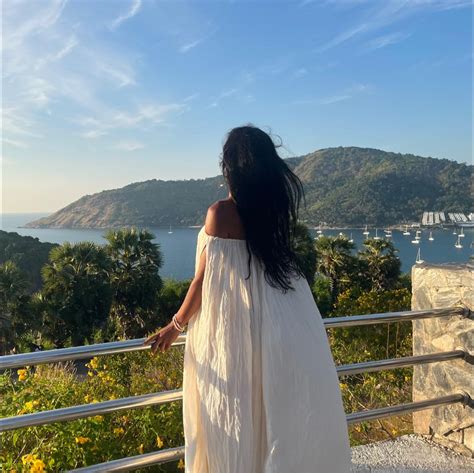 Naeya Umar Naeya Umar Added A New Photo